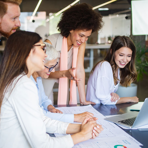 Cheerful Coworkers In Office During Company H3XPTVZ.jpg | UTBM